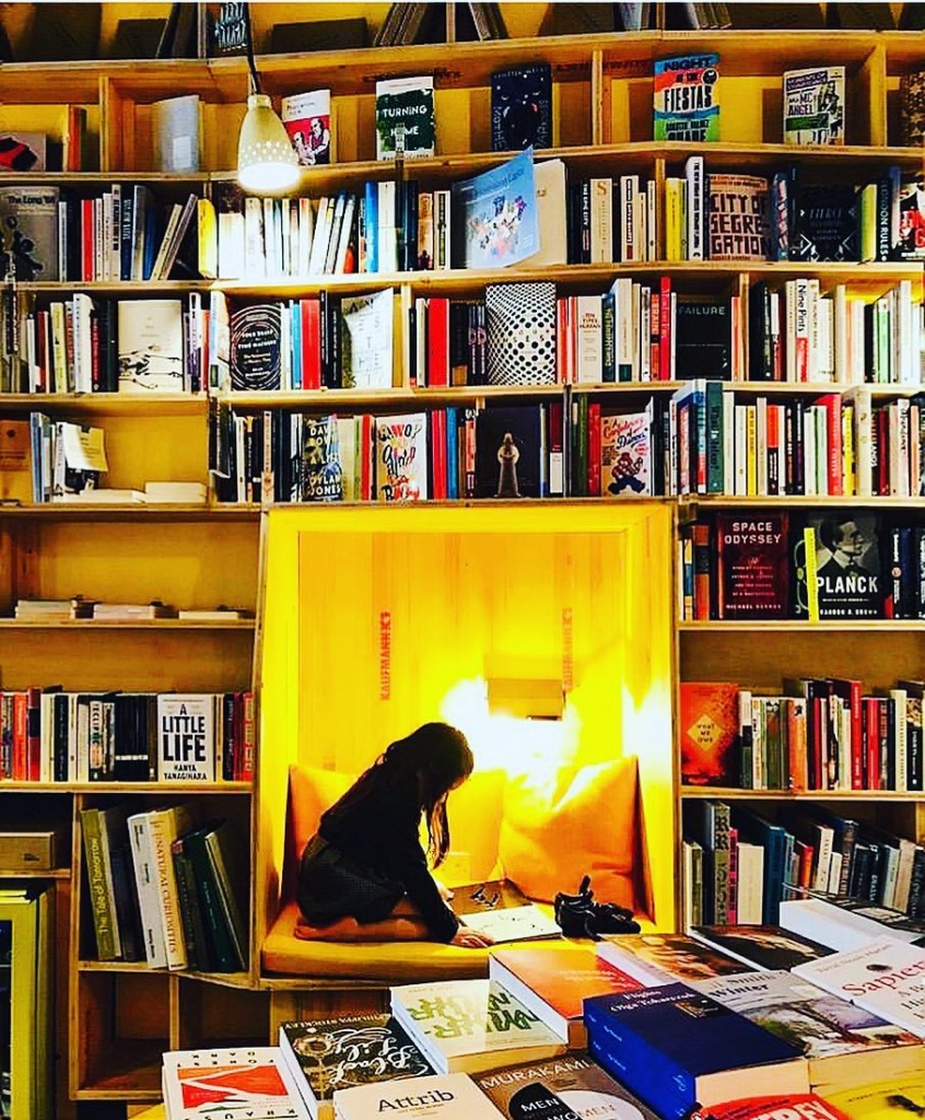 Libreria - Books, corners and secret cubby-holes. We’re open till 6pm ...